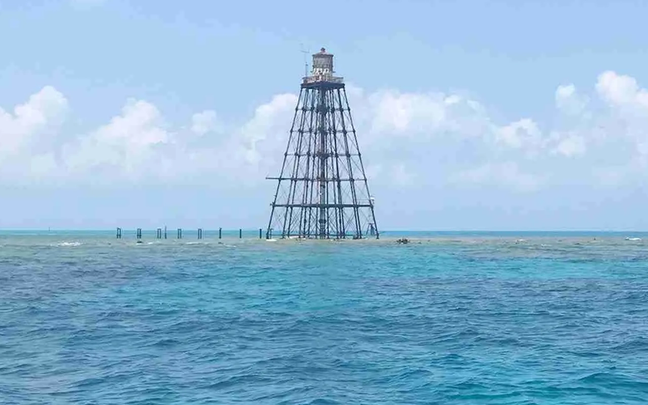 Explore Sand Key Lighthouse: A Scuba Diving Guide